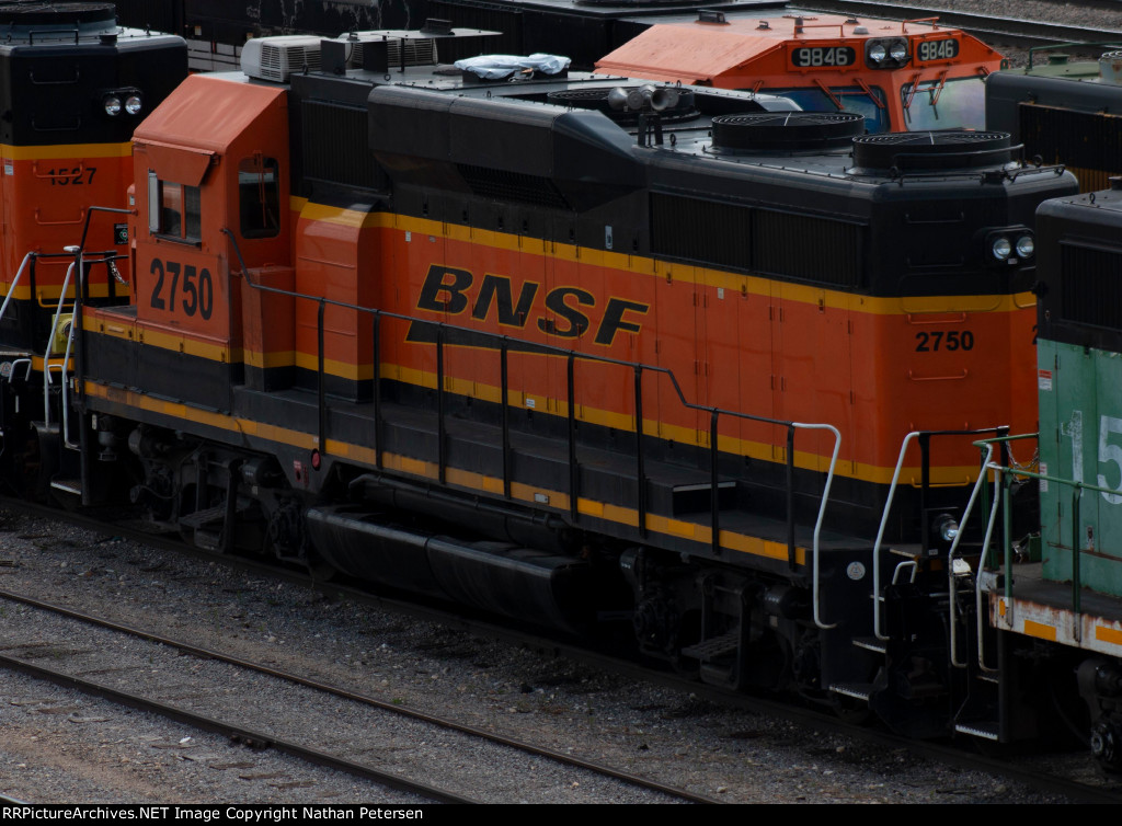 BNSF 2750